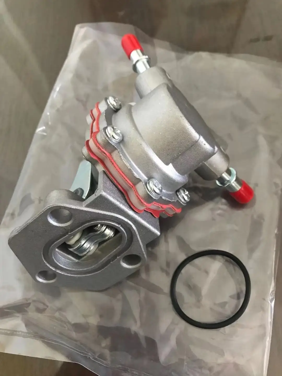 Fuel Pump Fuel Lift pump For JCB 70224261 702242610 32007040 320/07201 ...