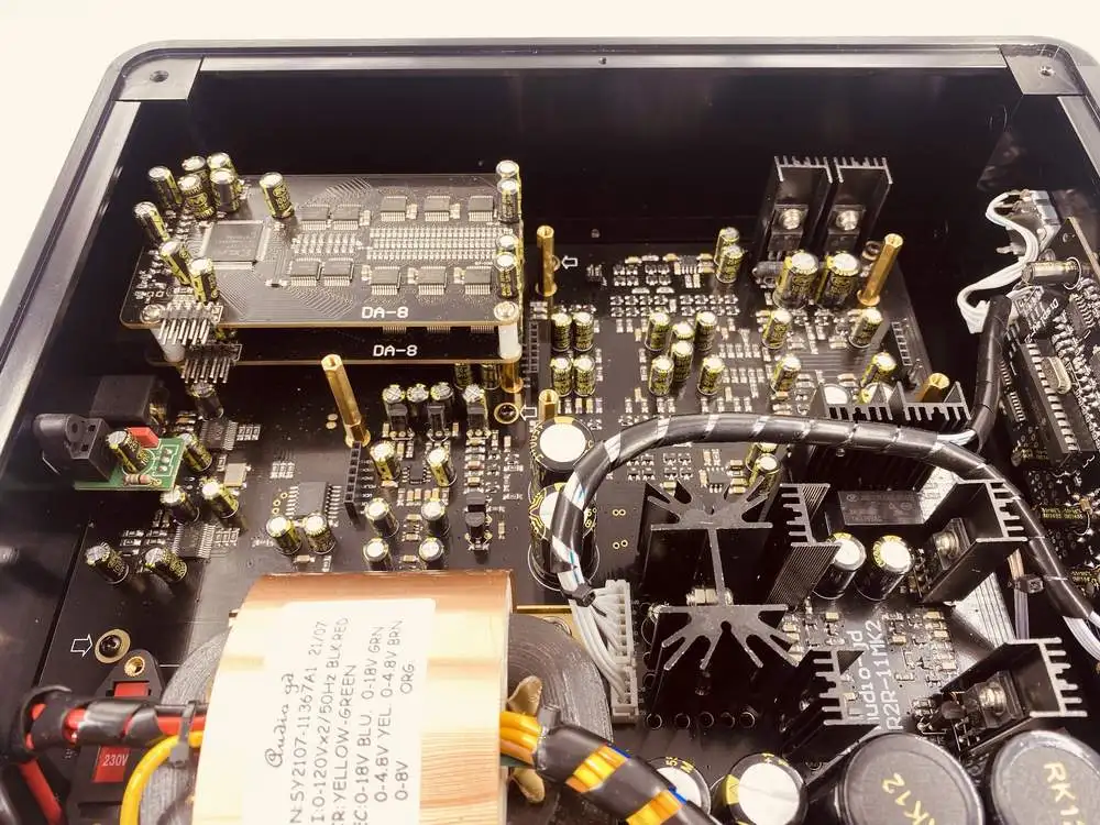 Audio-GD R2R11 mk2 fully discrete decoding headphone amplifier and pre ...