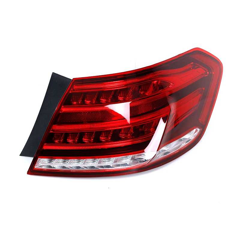 ライトニングボルト OE交換用テールライト メルセデス E320 2000-2002 (Partslink MB2800107) 並行輸入品 ...