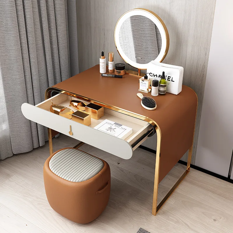 Simple Dressing Table With Mirror