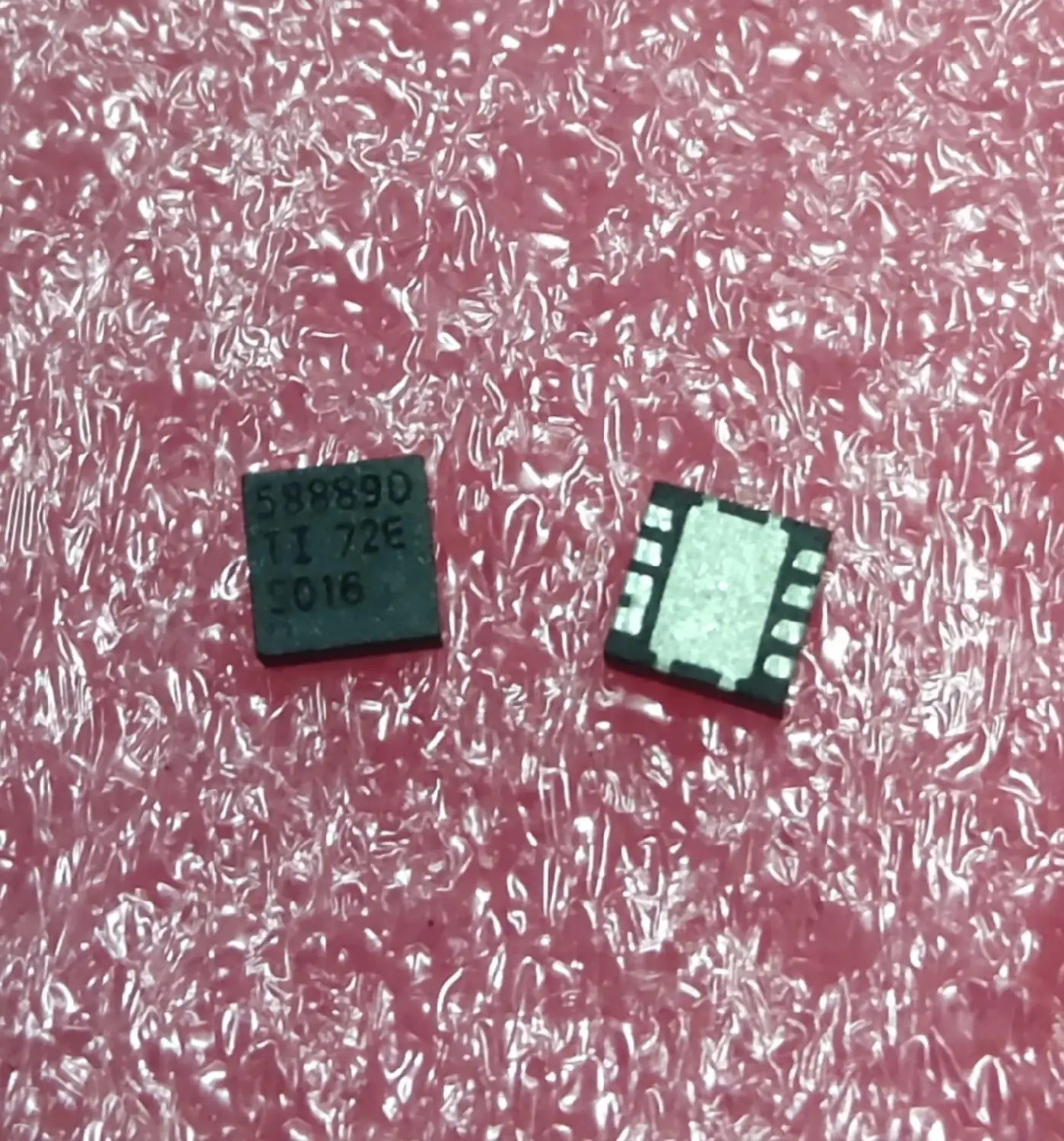 5PCS U8000 IC Chip 58889D CSD58889Q3D For Macbook Pro 15 A1707 820 5pcs-u8000-ic-chip-58889d-csd58889q3d-for-macbook-pro-15-a1707-820