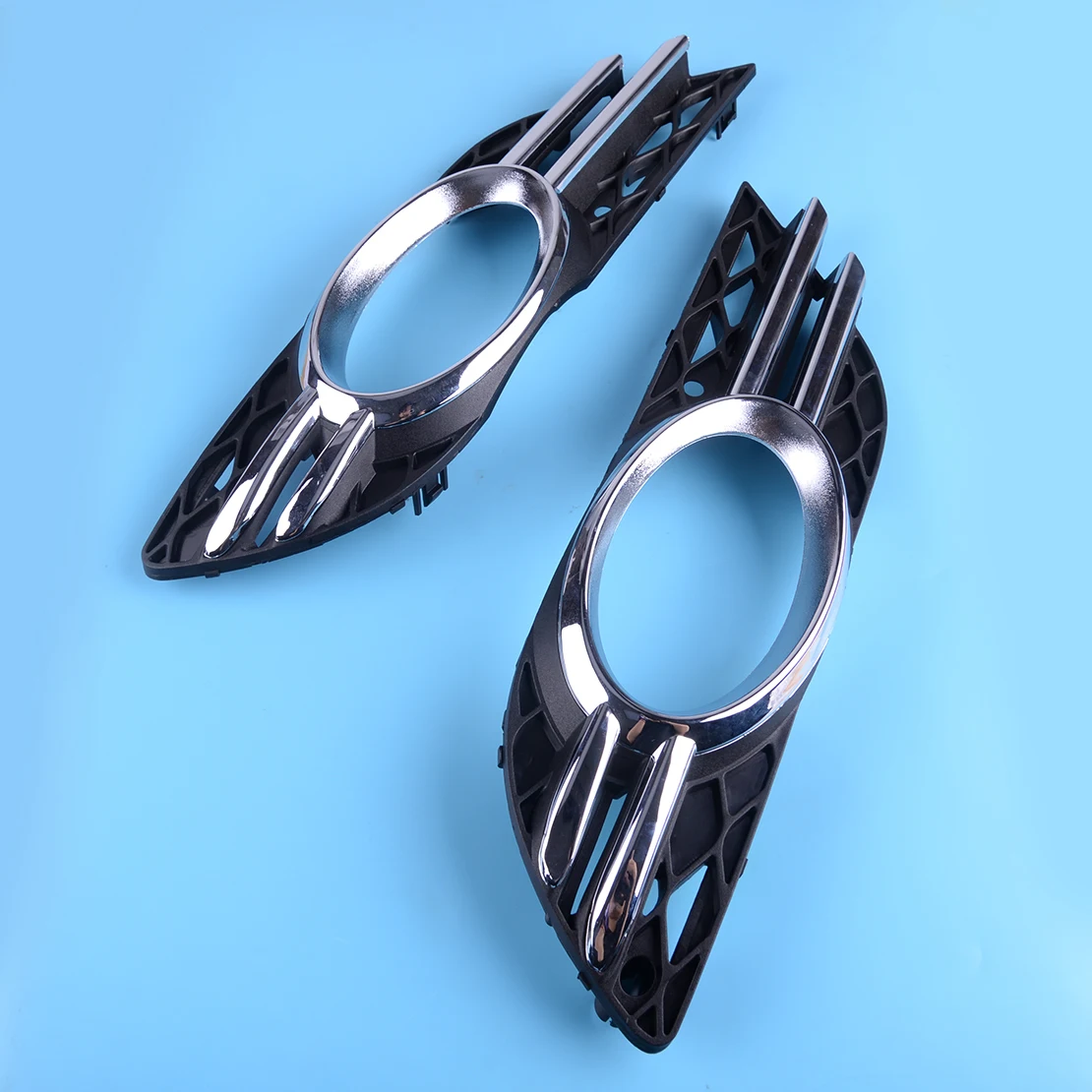 Beler 1คู่ด้านหน้าหมอกGrill Trim 2118850822 2118850922 A2118851174 ...