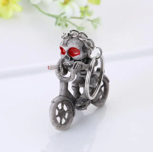 Keychain For Men Skull Zombie Undead Snare Scary Fashion Funny Cute ...