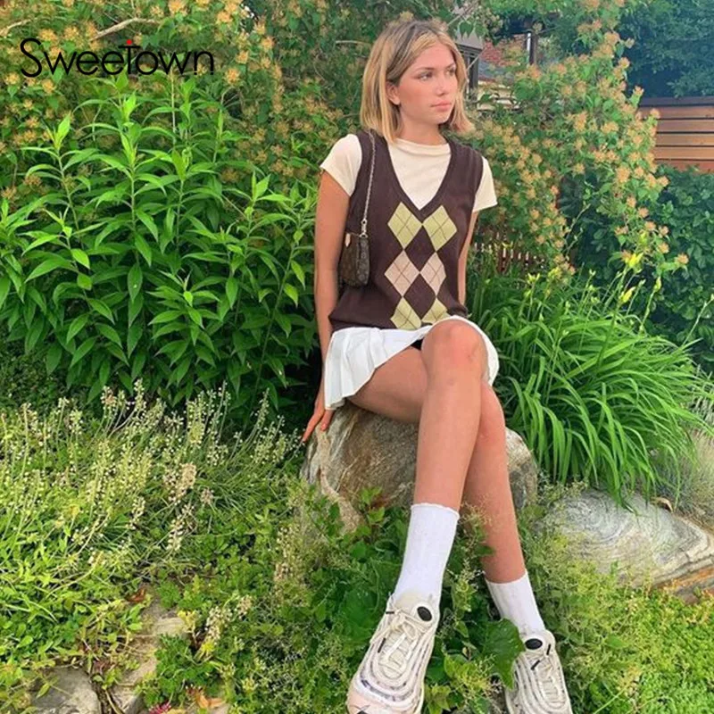 Sweater Vests Are Cool ?? Streetwear Outfit, Streetwear, 41% OFF