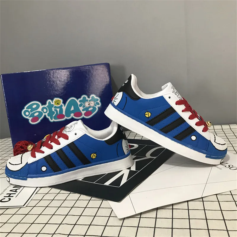 Sepatu Doraemon