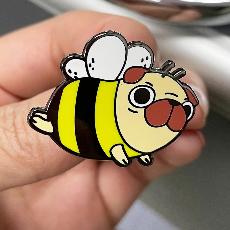 Pin de esmalte Kawaii Flying Pug Bee, broche de insectos para mascotas ...