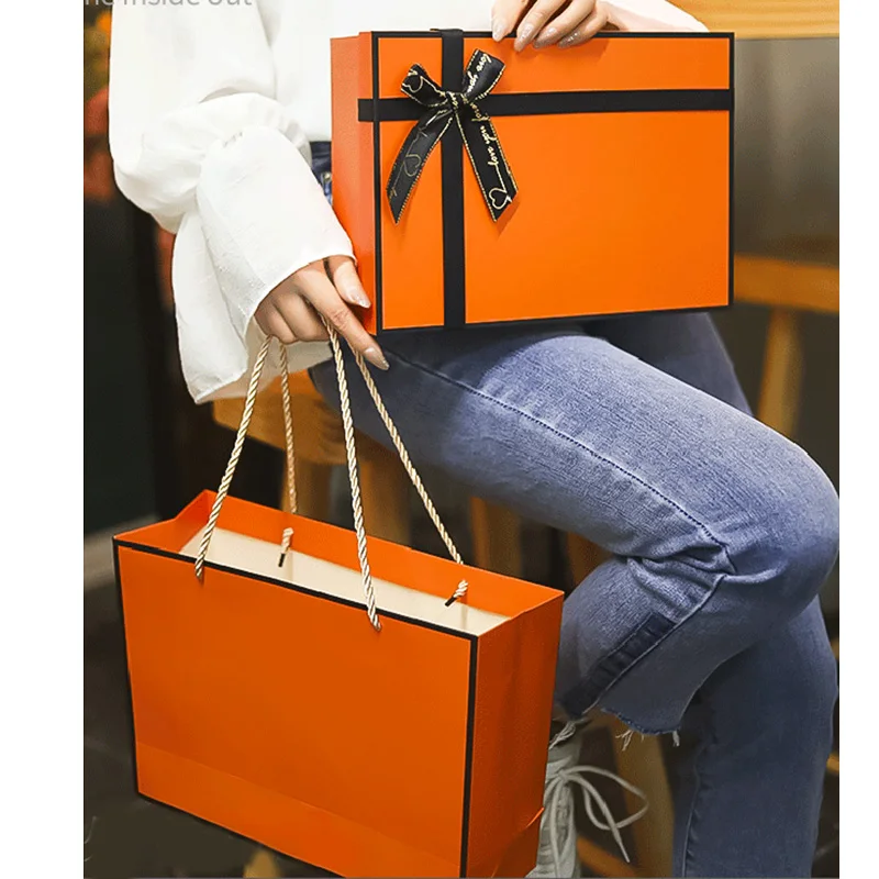 Christmas Gift Box With Bowknot Christmas Paper Bag For Holiday Christmas Gift Box With Bowknot Christmas Paper Bag For Holiday