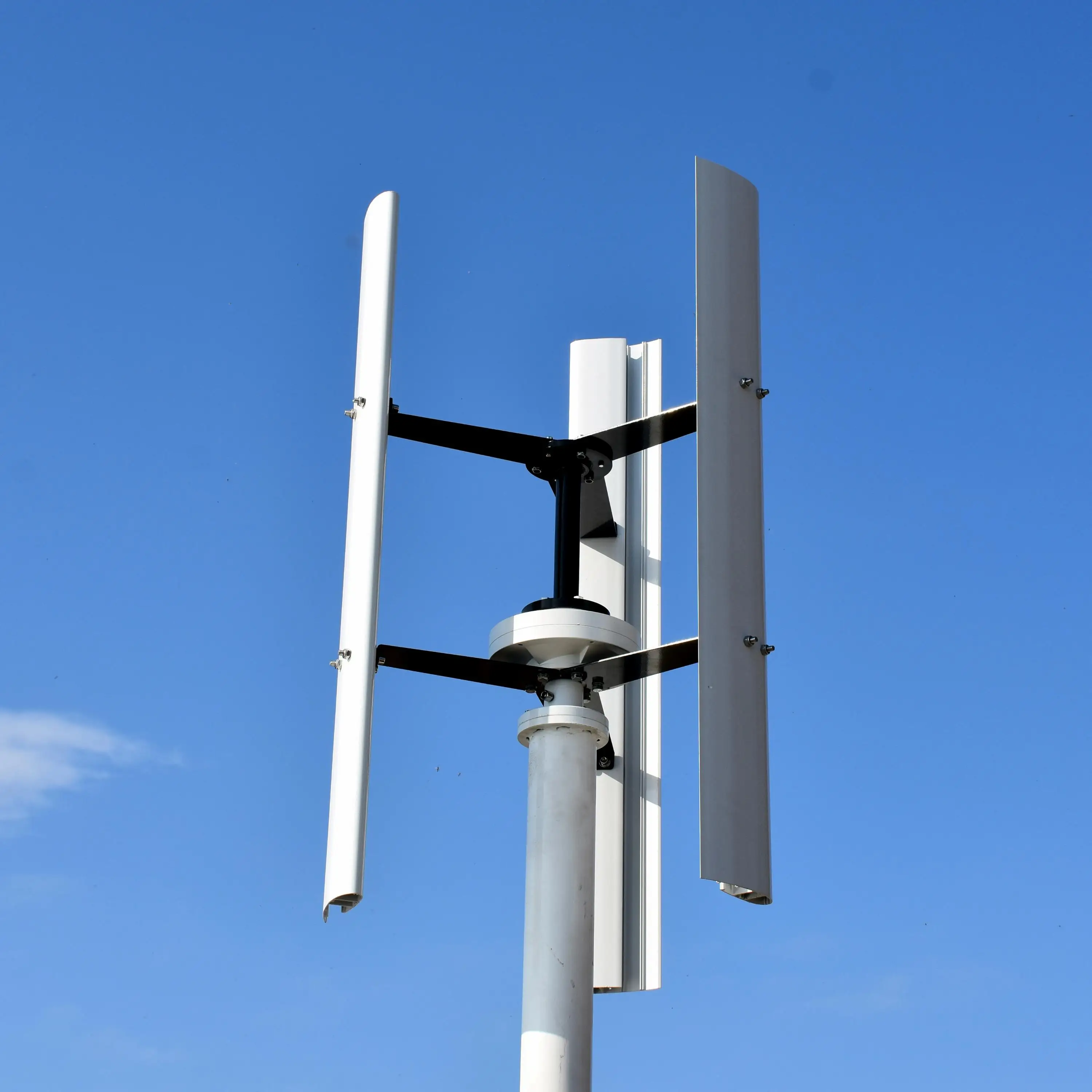 600W 12V 24V White Color H- Wind Turbine Generator VAWT Vertical Axis ...