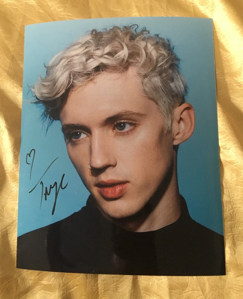 Troye Sivan Signature