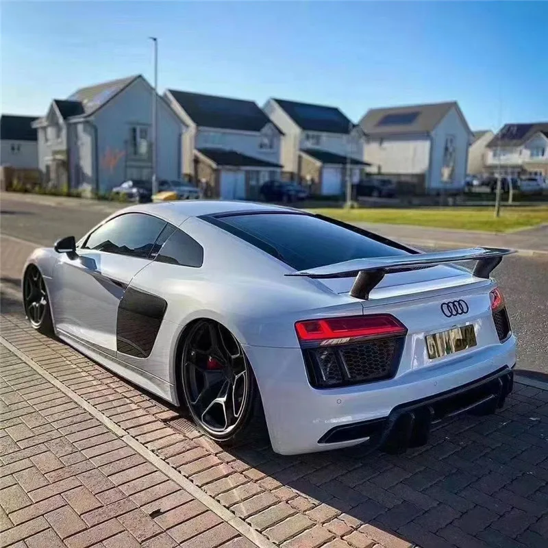 Stanced Audi R8