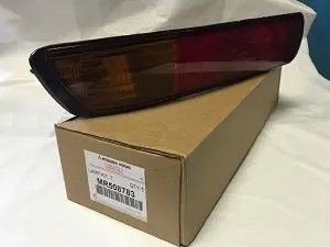 Lámpara de parachoques trasero Reb para Mitsubishi Pajero Montero ...