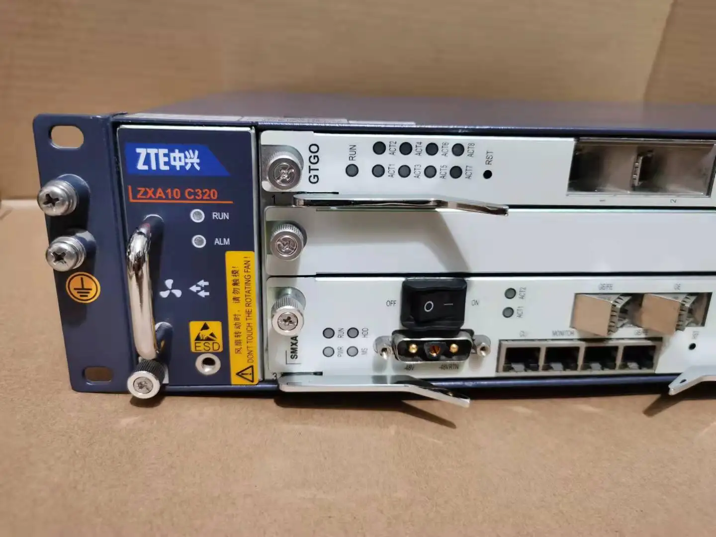 New 1g Zte Olt Zxa10 C320 Light Terminal, C320 Chassis +2*smxa +1*gtgo 8-port Board, Dc Power ...