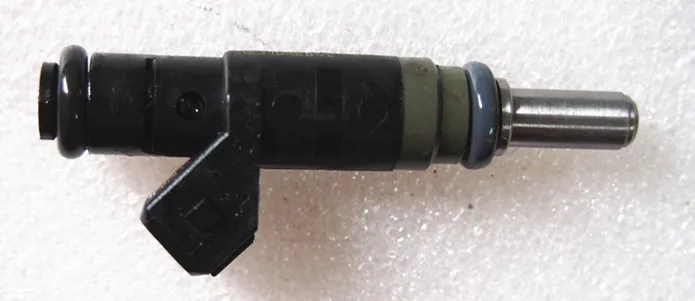 Yakıt enjektörü 7506158 / 13537506158 Fits BMW için 1 3 X3 Z4 serisi ...