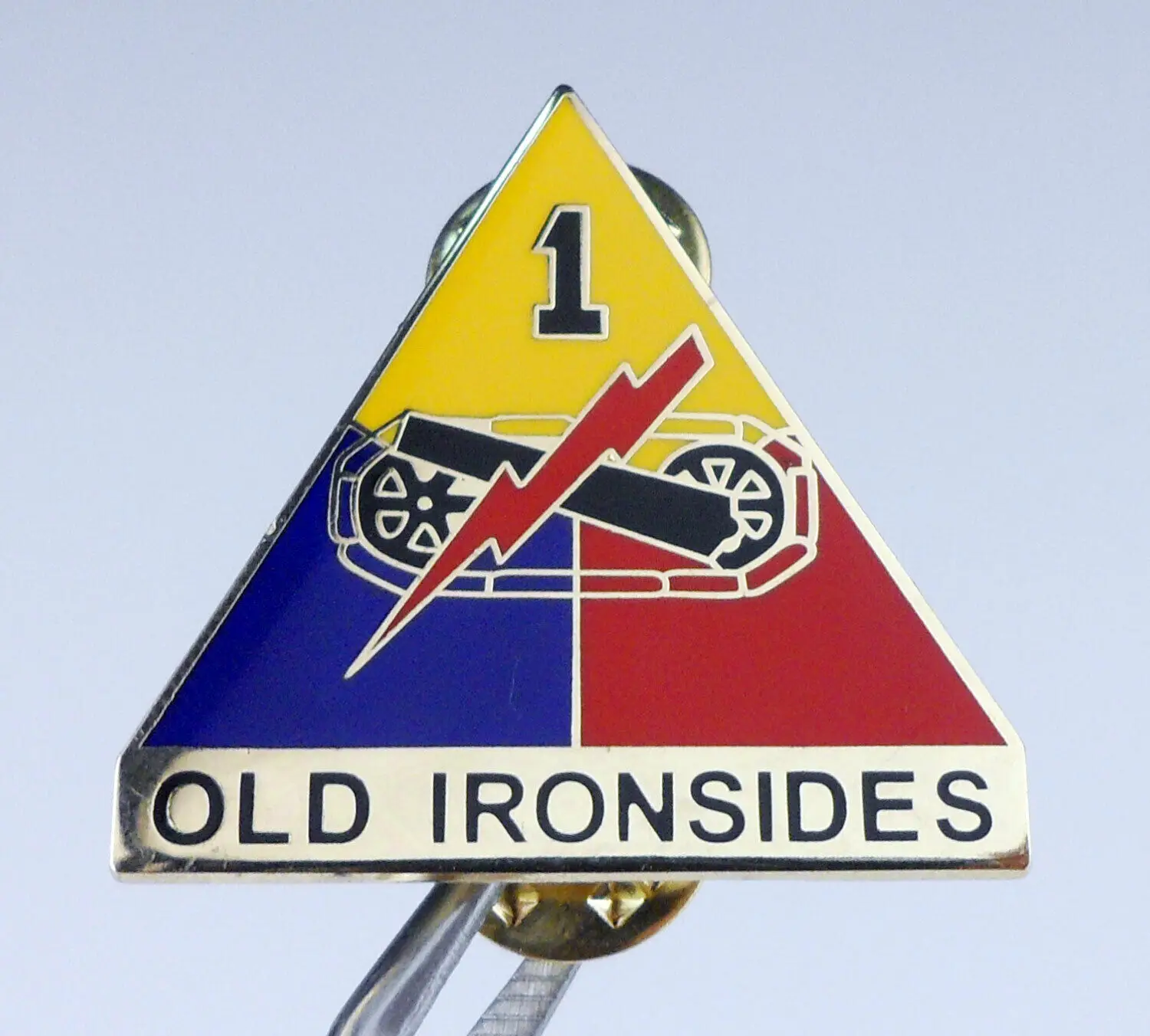 US 1st Armored Division Insignia Badge Old Ironsides Pin Military Store ...