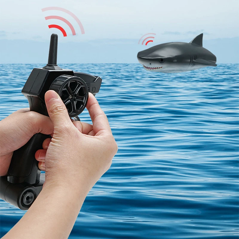 2.4g Rc Shark Speedboat 818 Racing High Speed Swimming Model Electric ...
