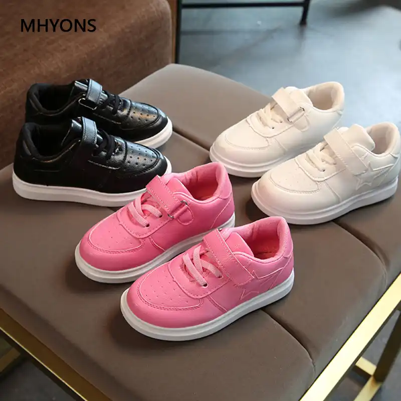 Venta > zapatos escolares tipo tenis > en stock