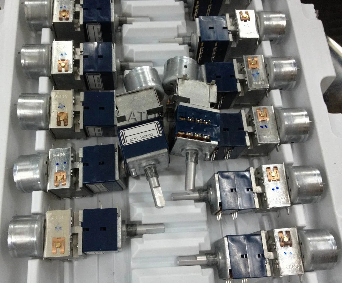 Japan ALPS RK27 100 KAX2 Motorisierte Stereo Potentiometer Dual 100K 2 ...