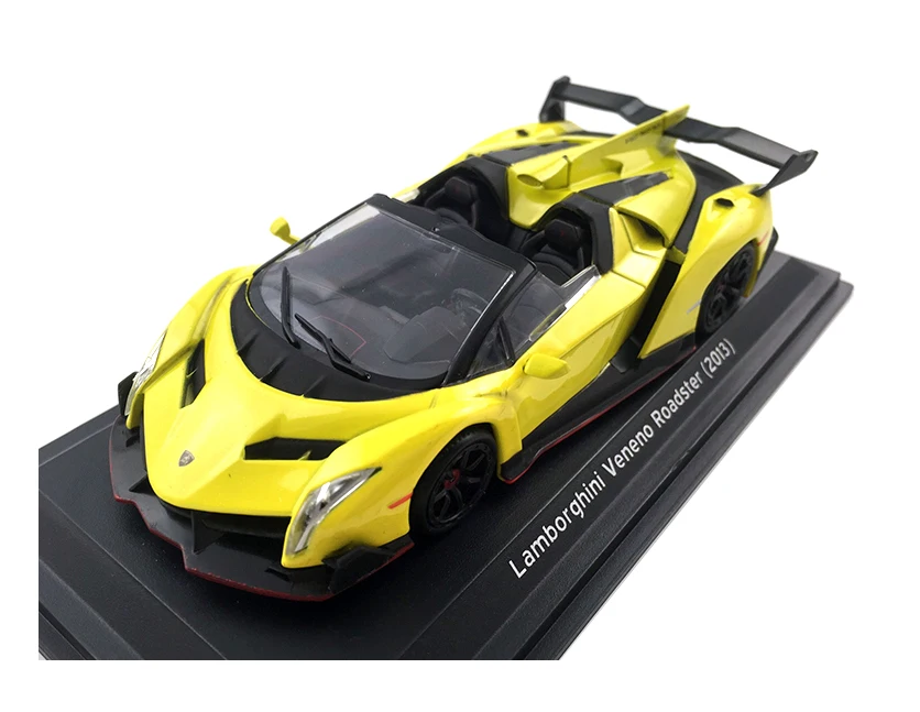 Lamborghini Veneno Roadster Yellow