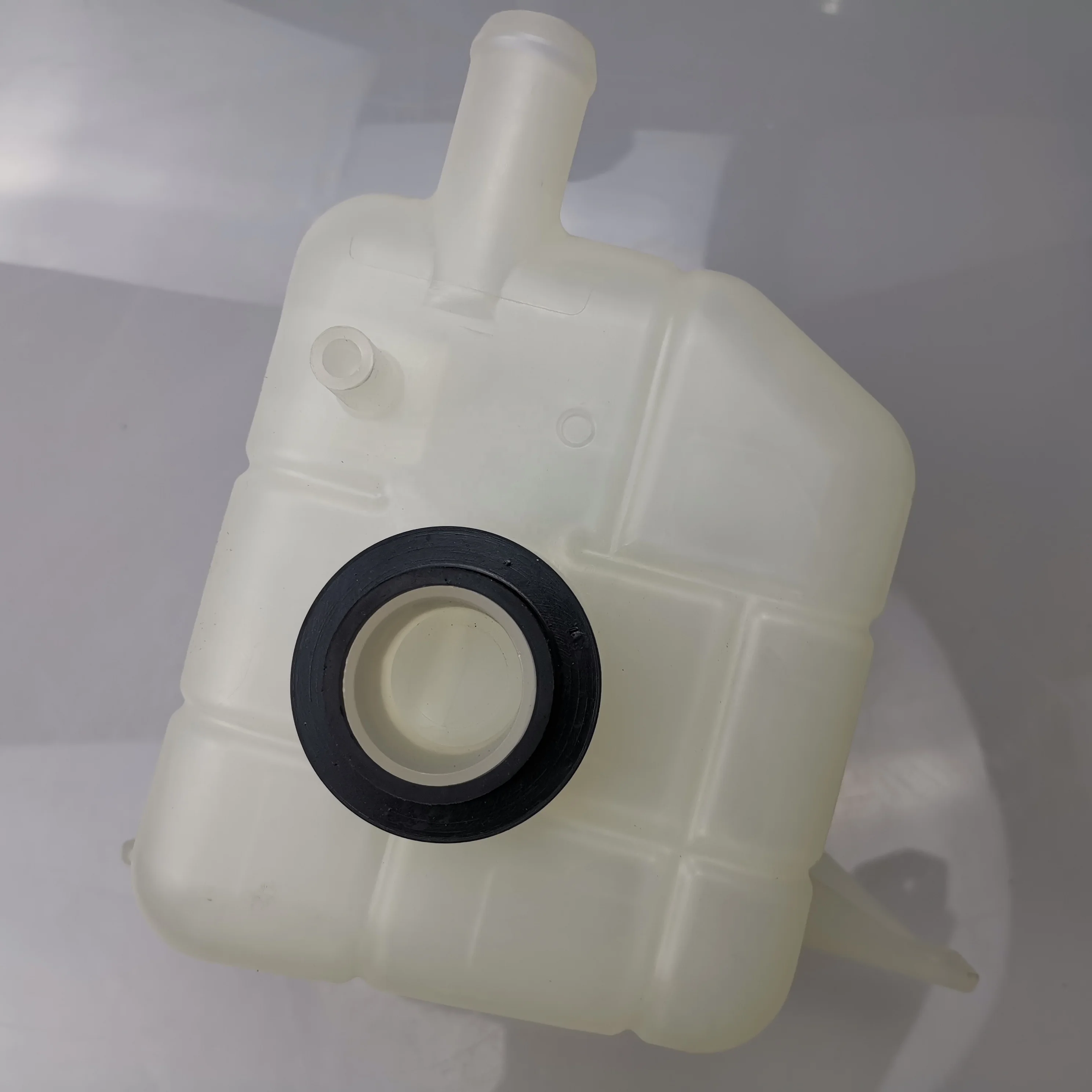 Radiador Resevior de expansión para radiador tanque para SAIC MAXUS T60 ...