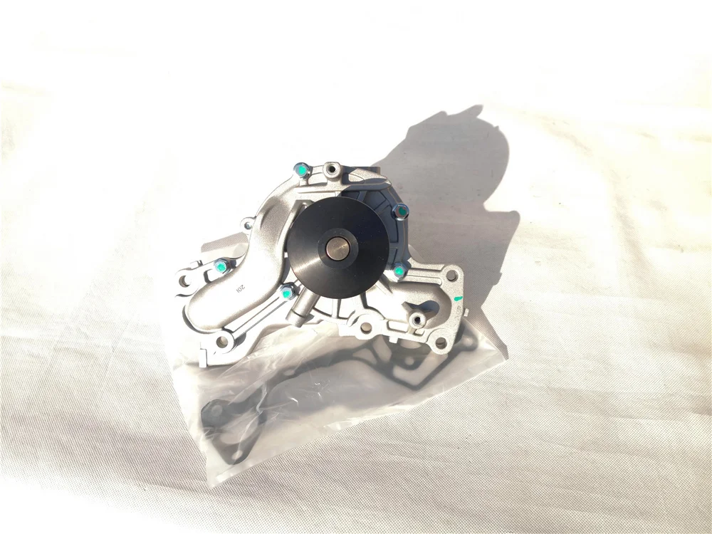 6G72-Water-Pump-For-Mitsubishi-Pajero-V63W-V73W-V75W-MD979171-MD977503.jpg