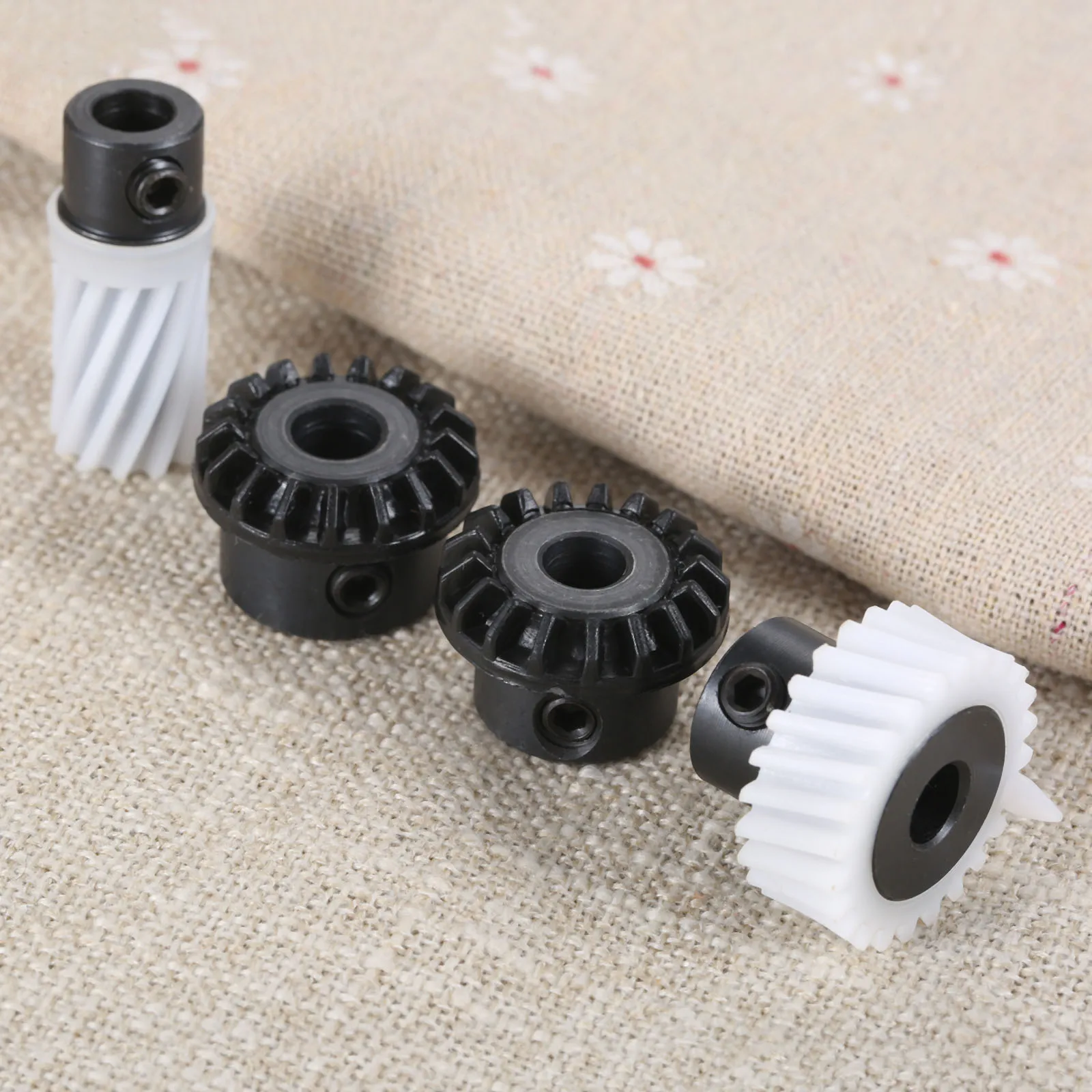 4pcs-1set-Singer-Sewing-Machine-Gears-PART-383273-174488-163997-103361 ...