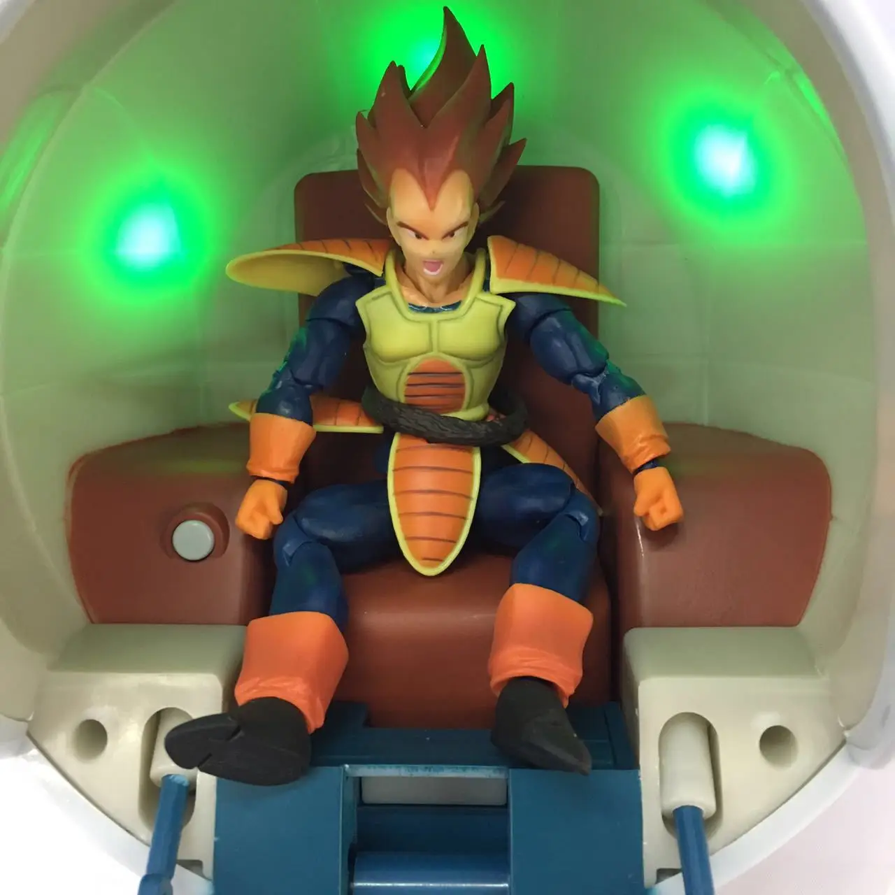 Anime Saiyan Vegeta Dragon Ball Yonsei, modelo de cápsula espacial ...