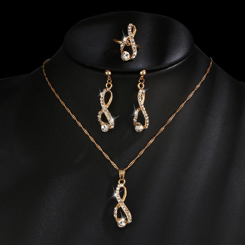 Simple Gold Jewelry Set Design