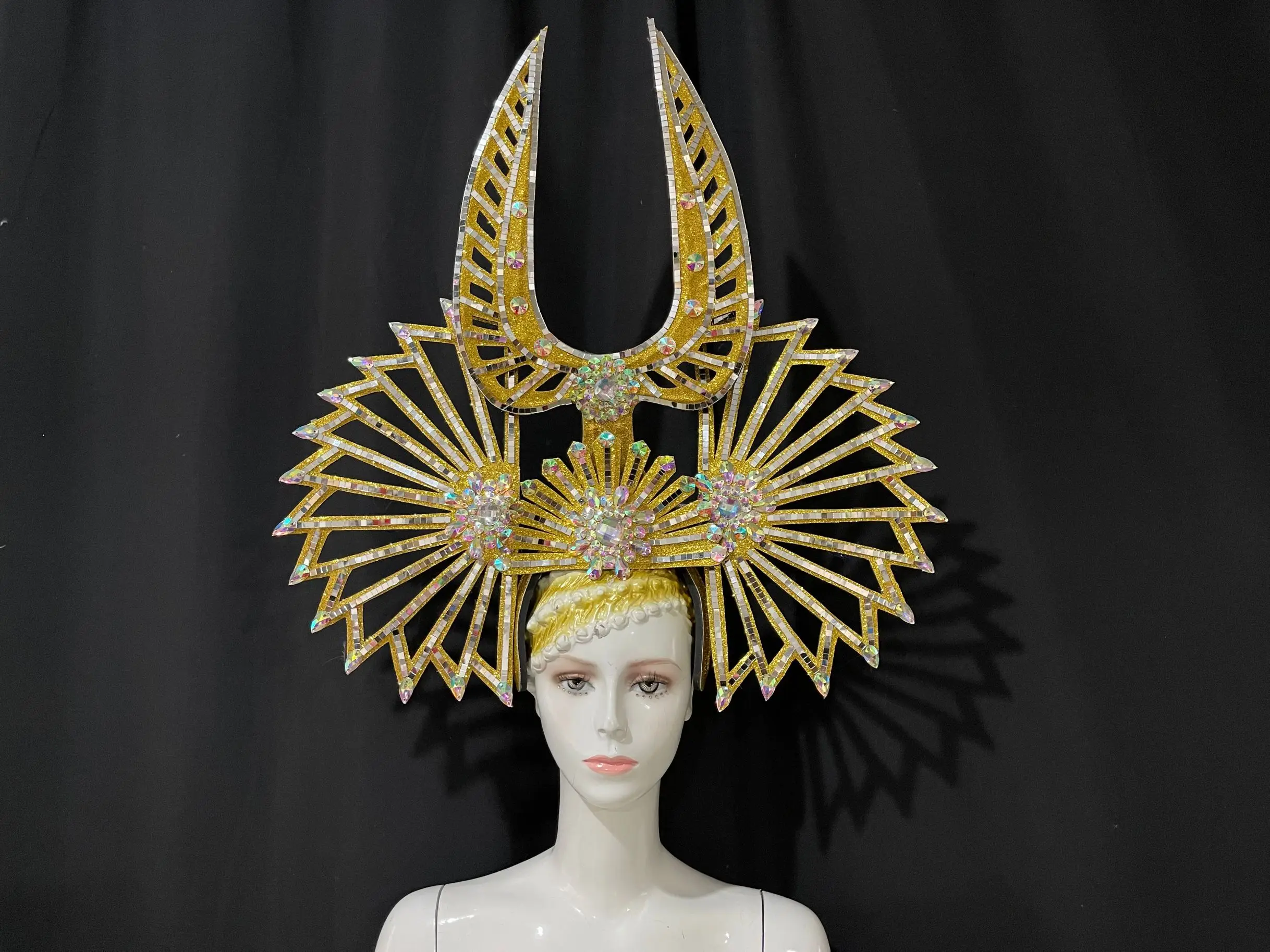 FASHIONABLE-AND-EXQUISITE-HEADDRESS-FEATHERS-SAMBA-CARNIVAL-HALLOWEEN ...