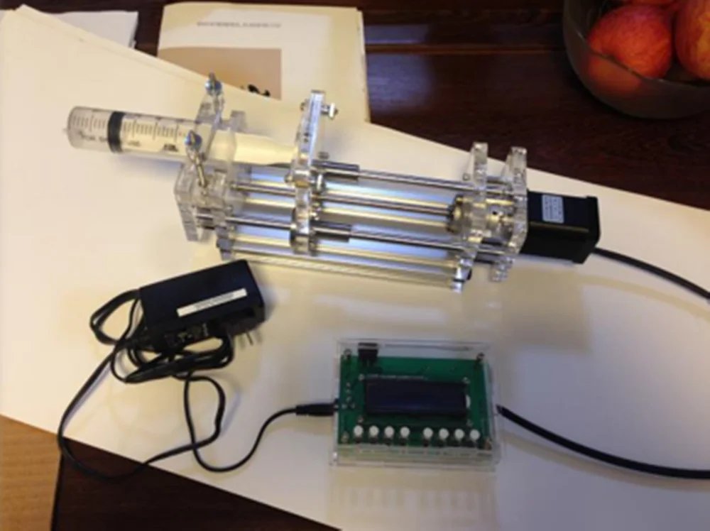Injection-pump-syringe-thruster-laboratory-micro-pump-dispenser.png