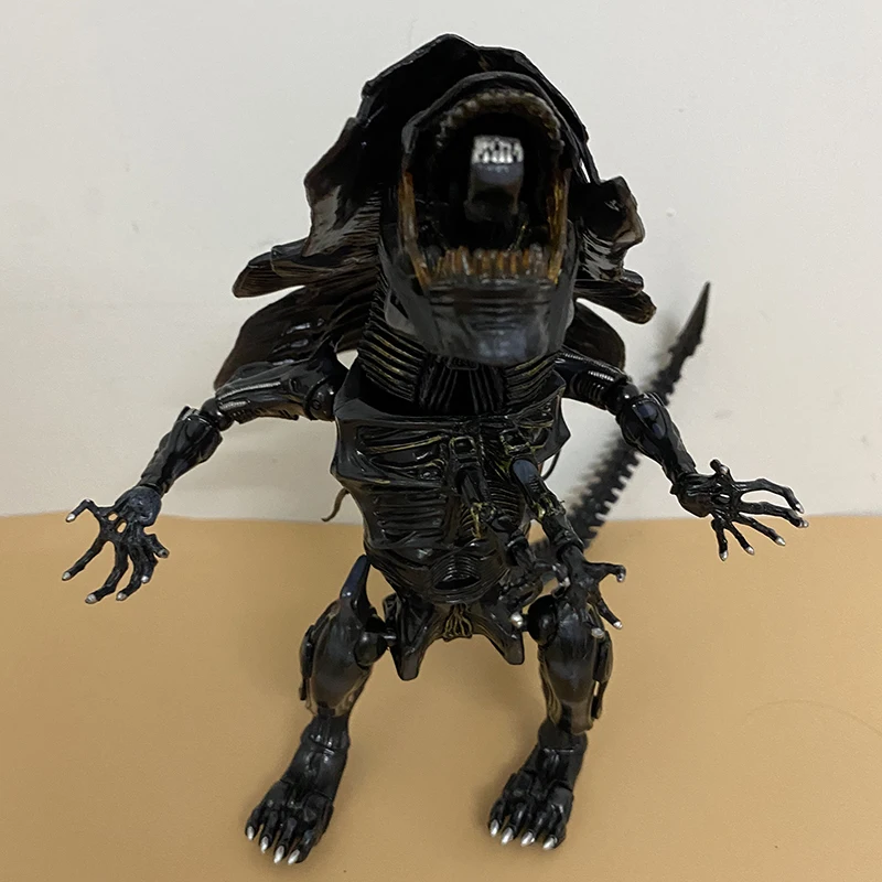 Alien Predator Hybrid Queen