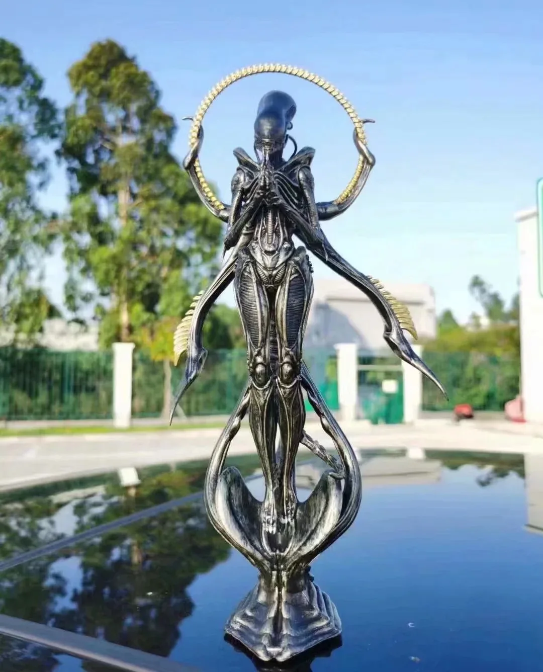 Alien Buddha Sarana Version Pvc Action Figure Collectible Model Toy ...