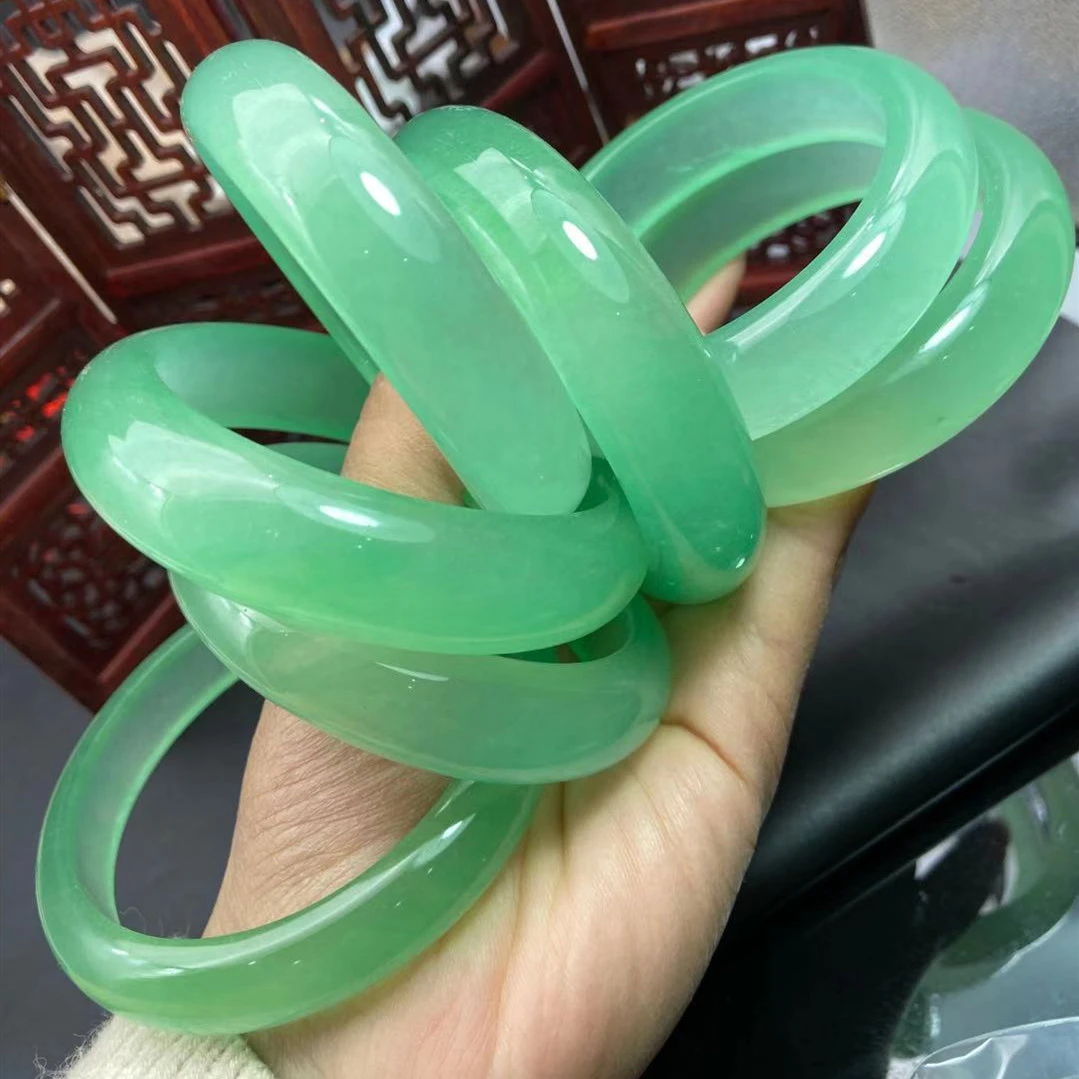 Batu Giok Hijau Muda