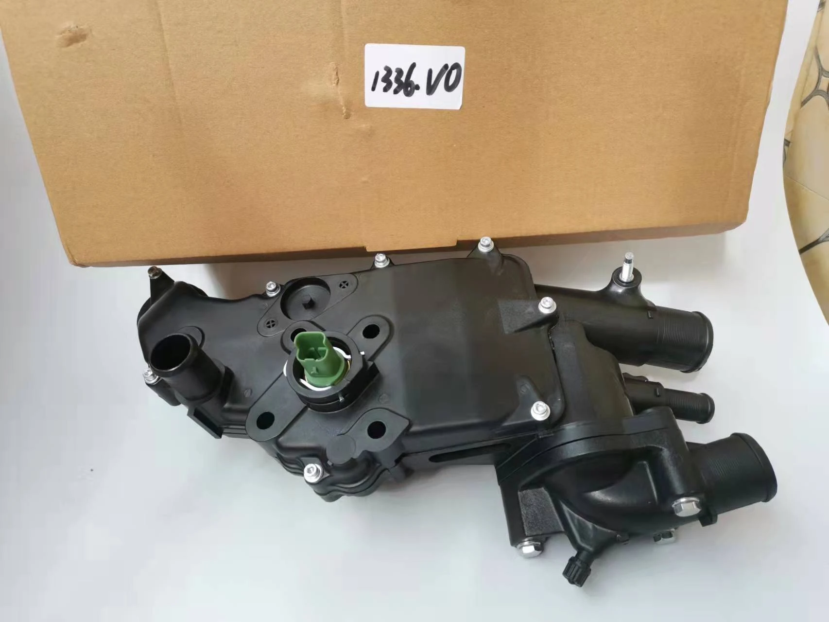 FOR 1PCS 1336.V0 Car Accessory Parts Engine Coolant Thermostat Housing ...