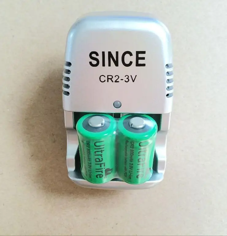 New 2 pcs. 15270 CR2 800mah rechargeable battery +3V CR2 charger, digital camera, made a special ...