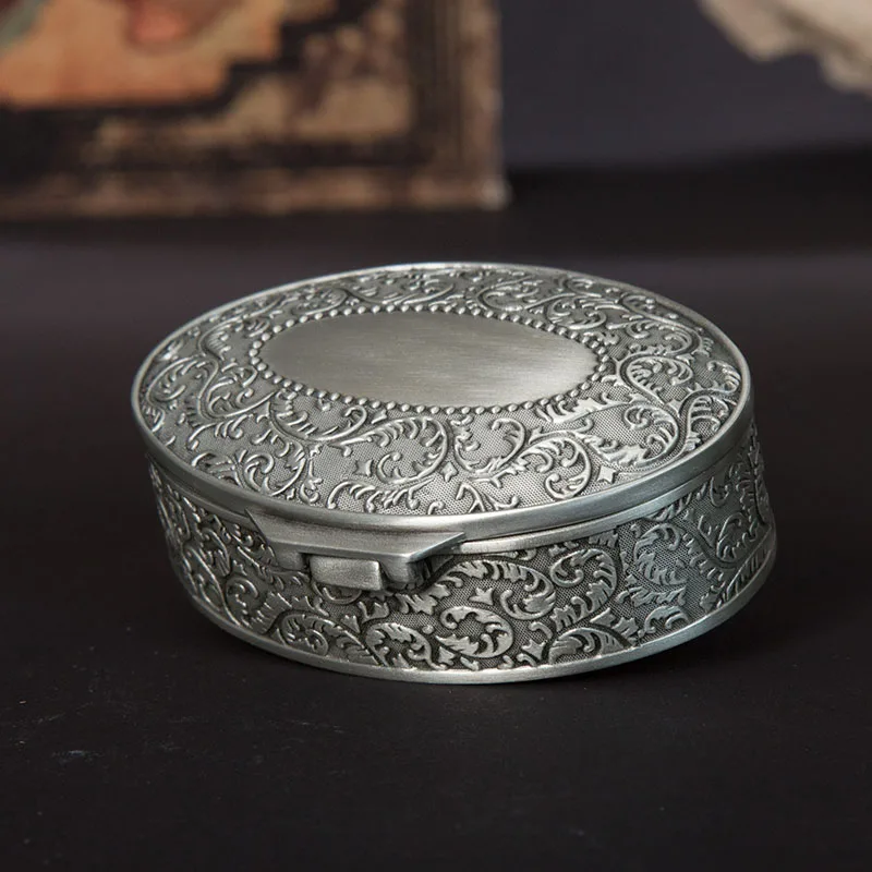 Home & Living Jewelry Storage Silver Toned Etched Oval Farm Cow Oval ...