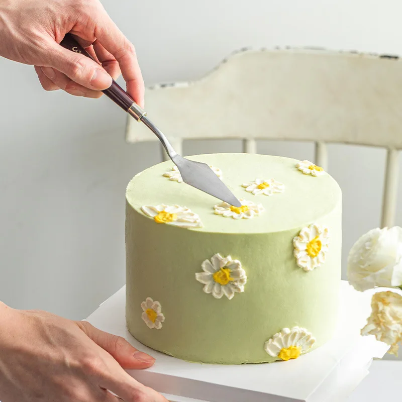 Decorative Frosting Spreaders