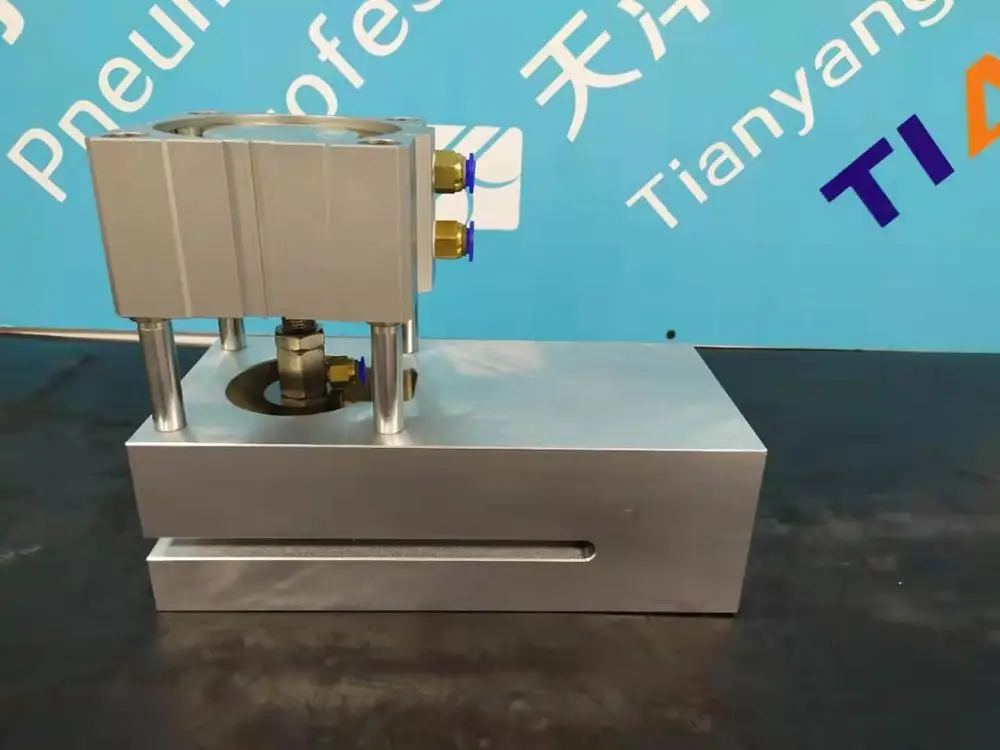 Dia 60mm Round Hole Pneumatic Punch Machine With 120mm Passing Slot ...