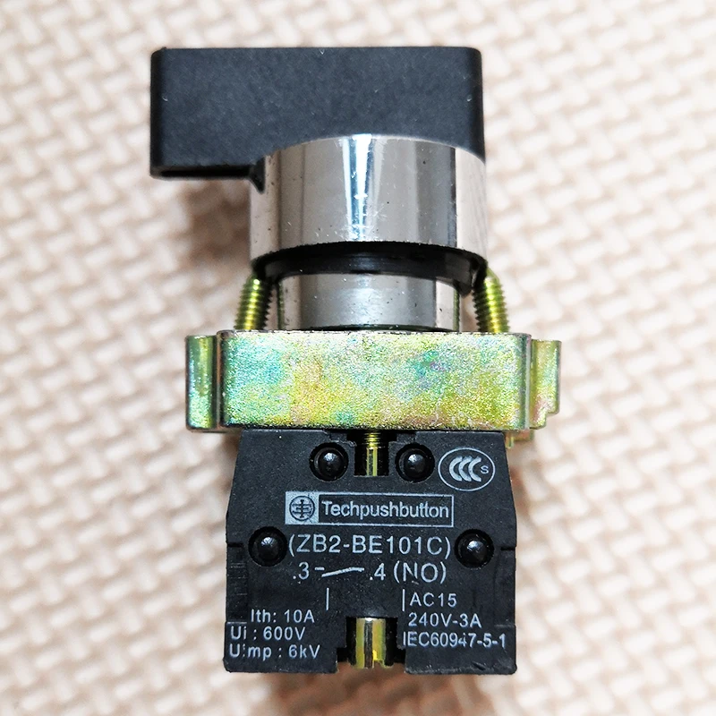 ZB2-BE101C-Knob-Switch-22mm-Latching-2-NO-3-Position-Rotary-Selector-Switches-240V.jpg