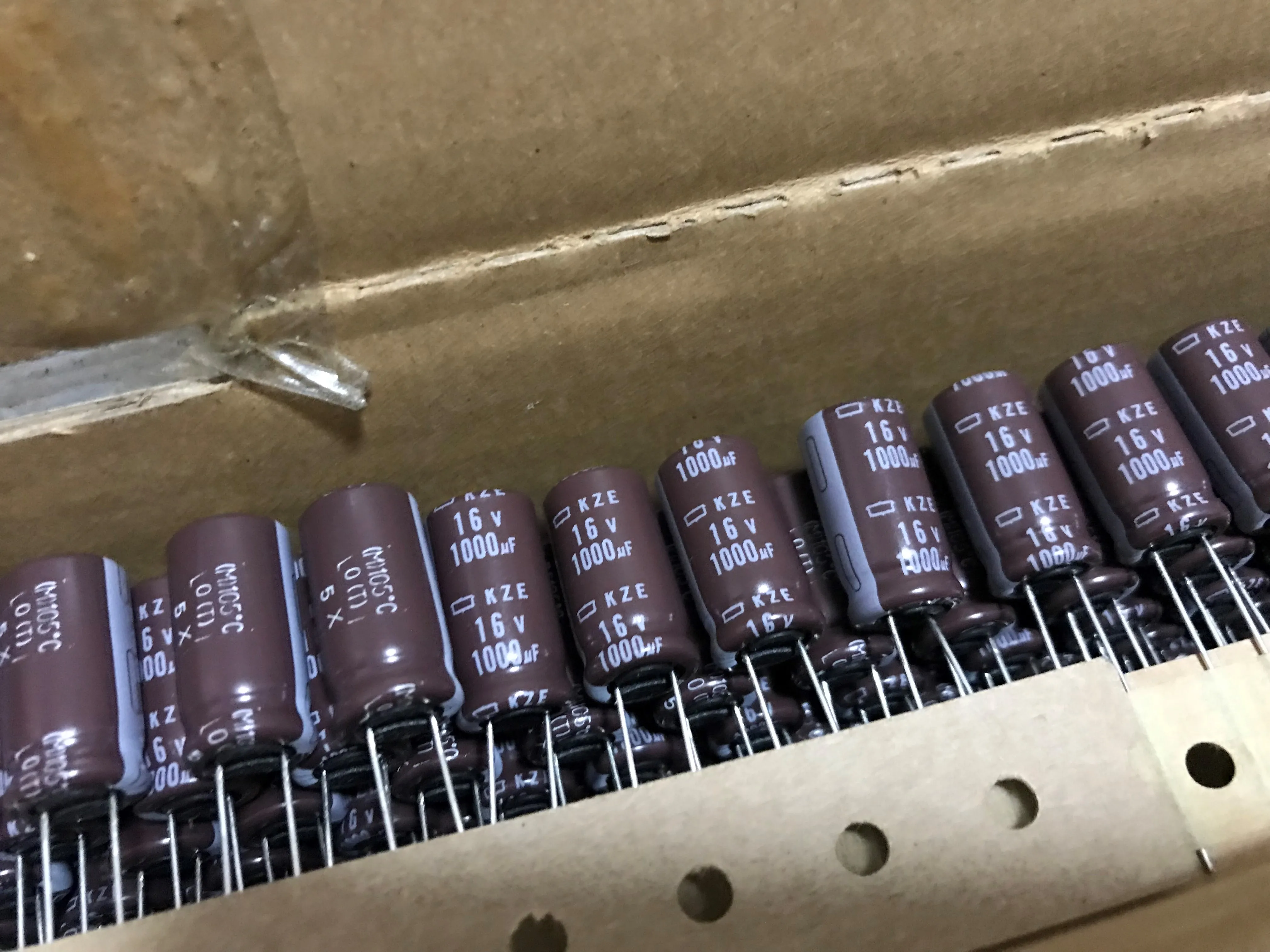 2019 50PCS นำเข้าตัวเก็บประจุ NIPPON 16v1000uf 1000Uf 16V Electrolytic ...
