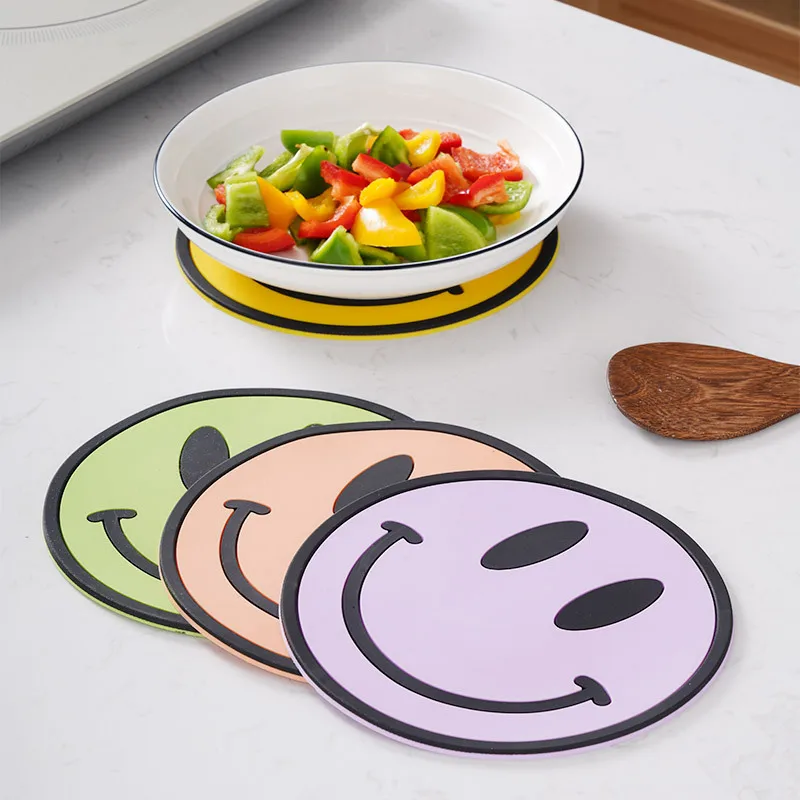 Smiley-Face-Coaster-10-Colors-Korean-Style-Dining-Table-Place-Mat ...