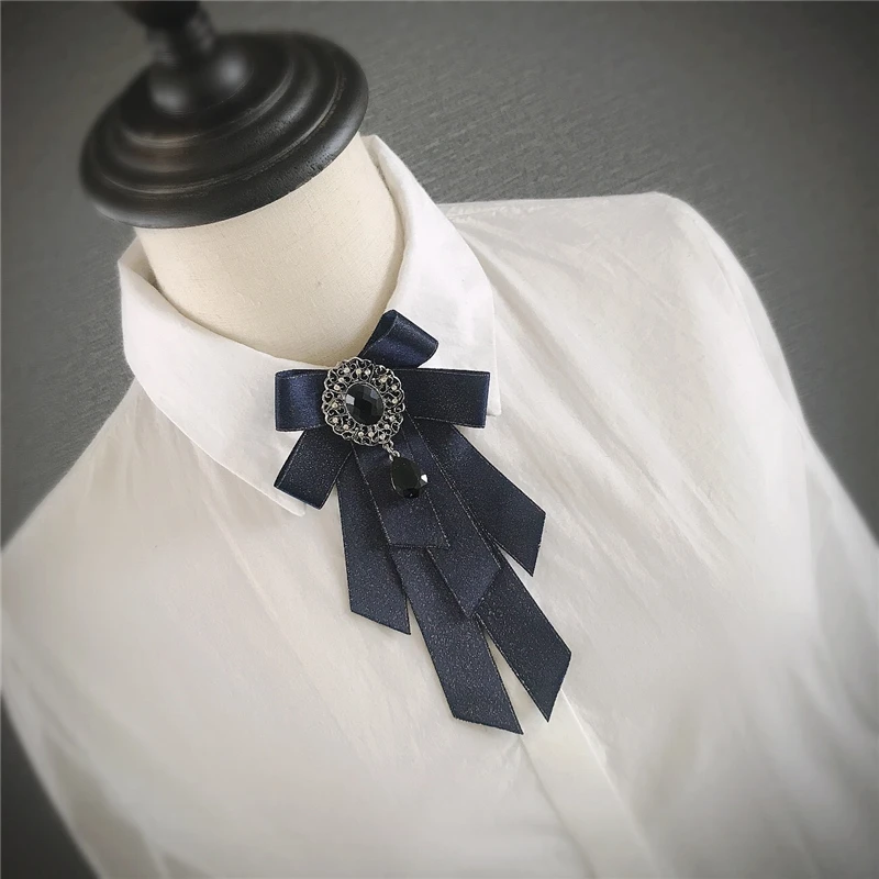 How To Tie A Cravat Bow