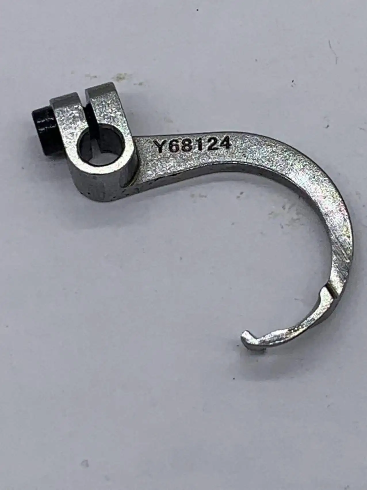 0068124-Top-Cover-Thread-Hook-Used-For-Yamato-FD-62G-FD-65-Sewing ...