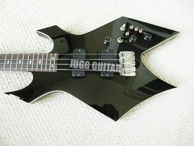 Nikki Sixx Bass