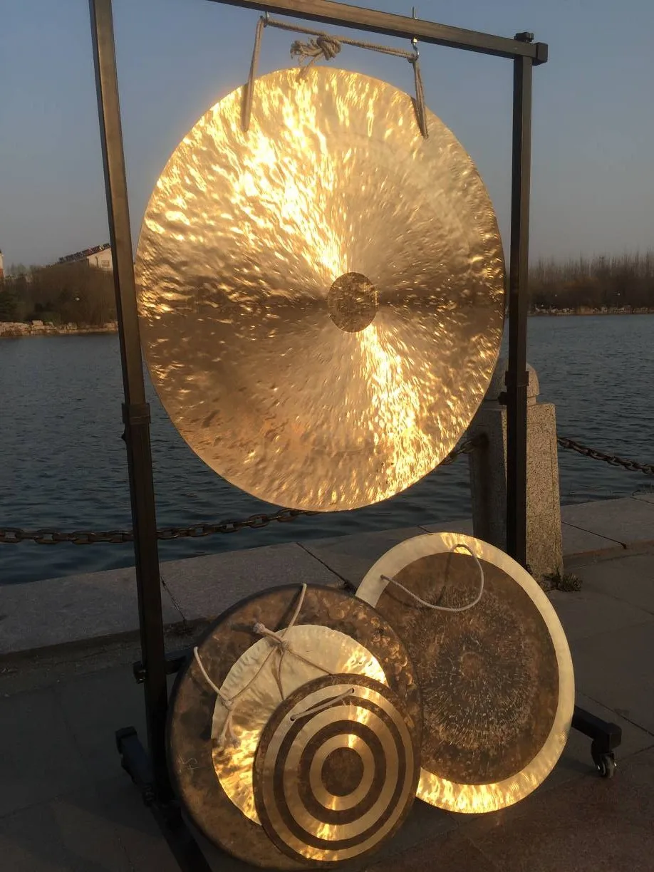 Giant Gong
