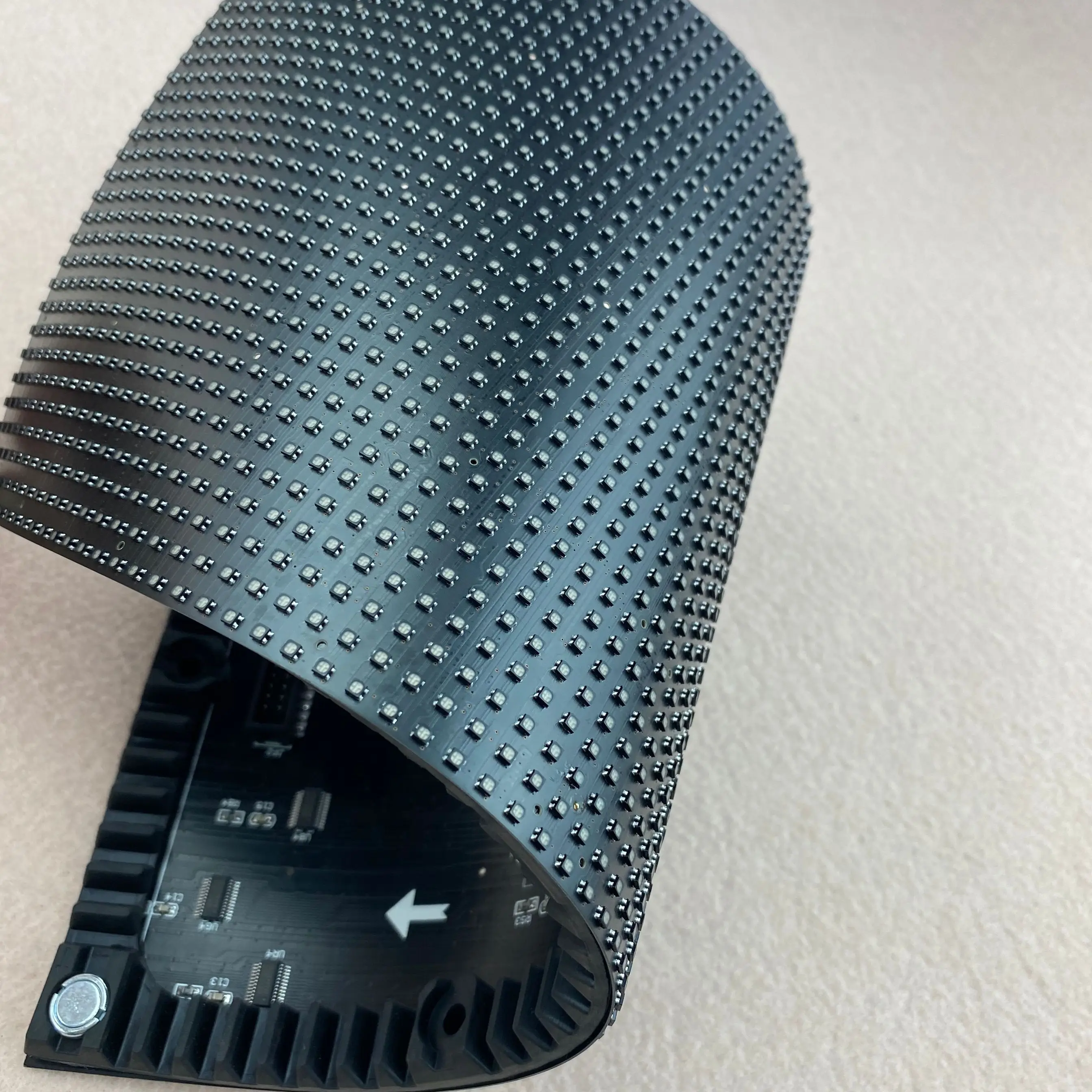 P5-indoor-3-in-1-LED-soft-flexible-display-unit-64-32-pixels-320mm ...