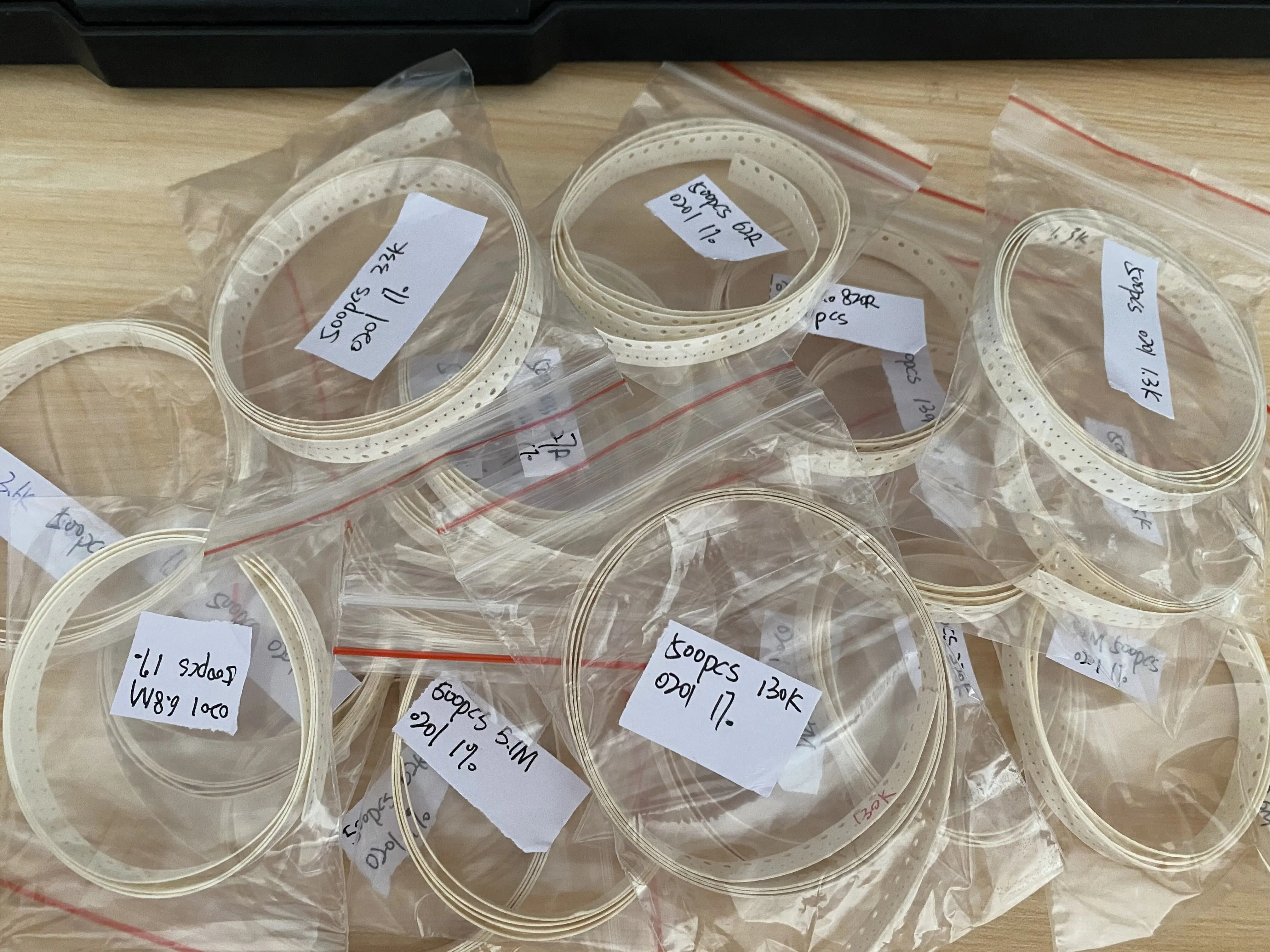 R0201 350 1.8R 1% K 6.2K 300K 36K 3.6R 30K 30R 300R 75R 180R 7.5K 2.4R ...