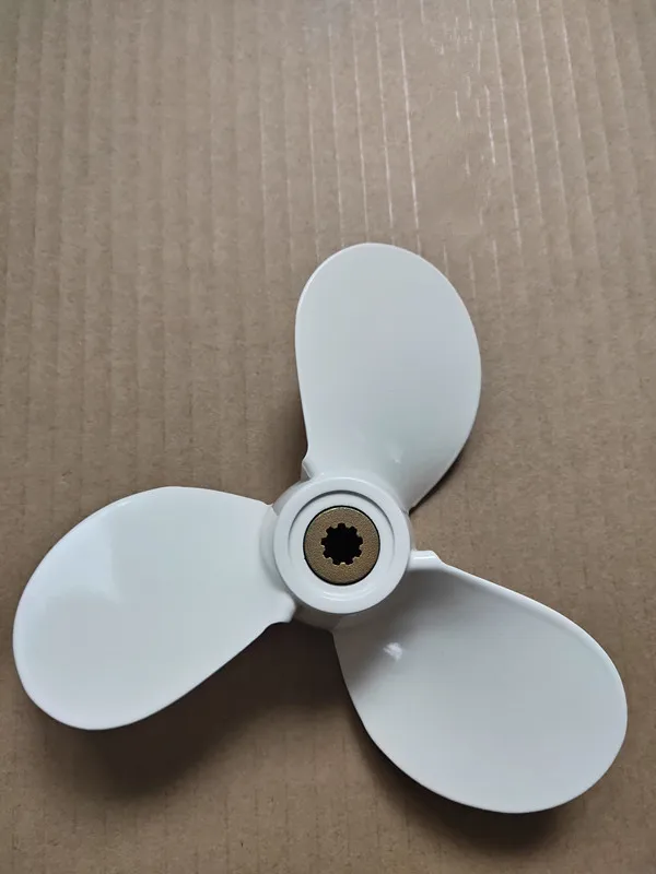 Air-cooled-outboard-machine-when-vessel-outboard-motor-propeller ...