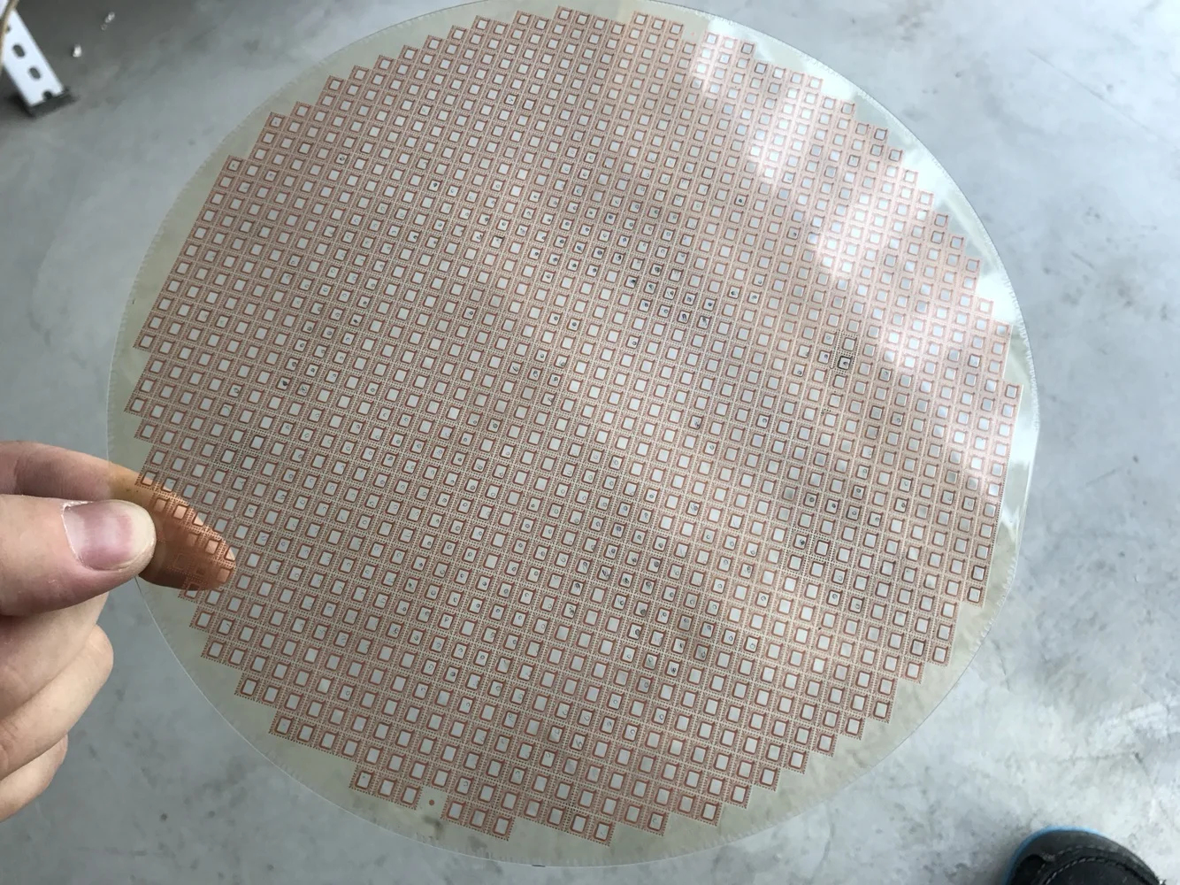 Second-Hand-8-Inch-Semiconductor-Wafer-Old-Semiconductor-Mask.jpg