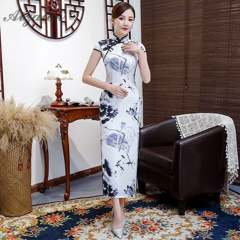 Primavera nuevo estampado Cheongsam vestidos largos China Similar seda ...