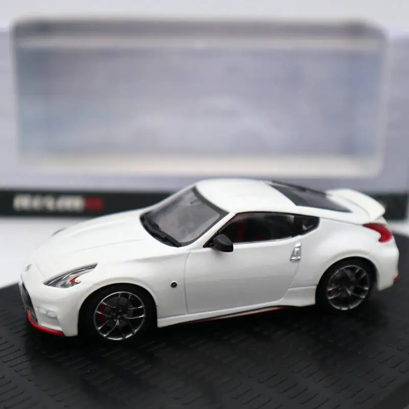 1:43 Kyosho FAIRLADY Z NISMO Z34 литые под давлением модели игрушки автомобиль белый ...